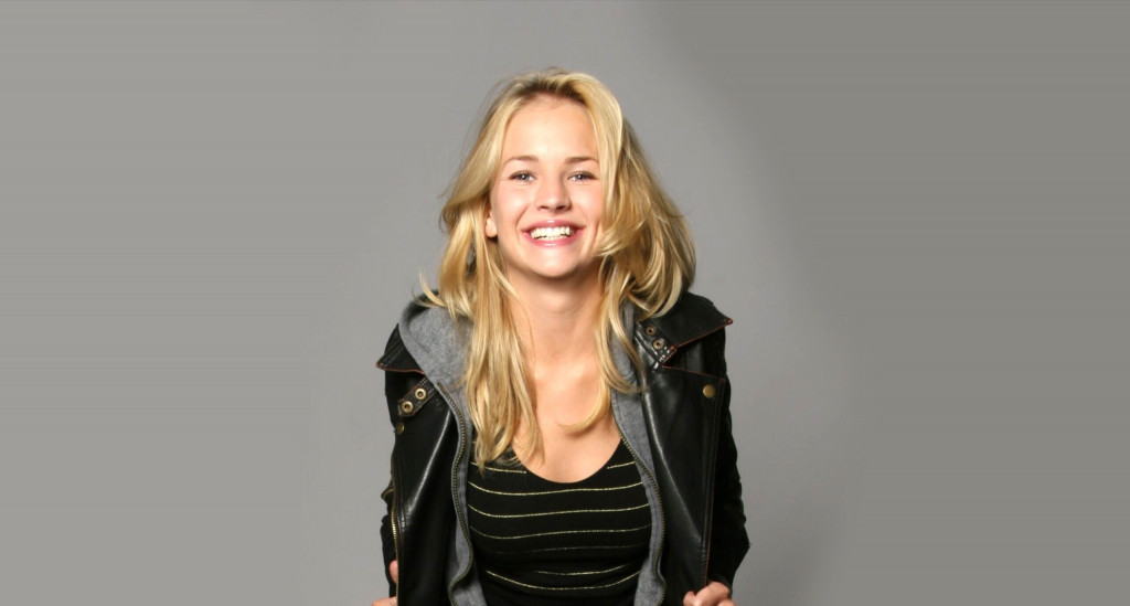Britt Robertson Movies | 10 Best Films and TV Shows - The Cinemaholic