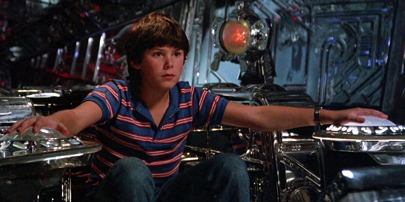 UFO Movies | 8 Best Films About UFOs - The Cinemaholic