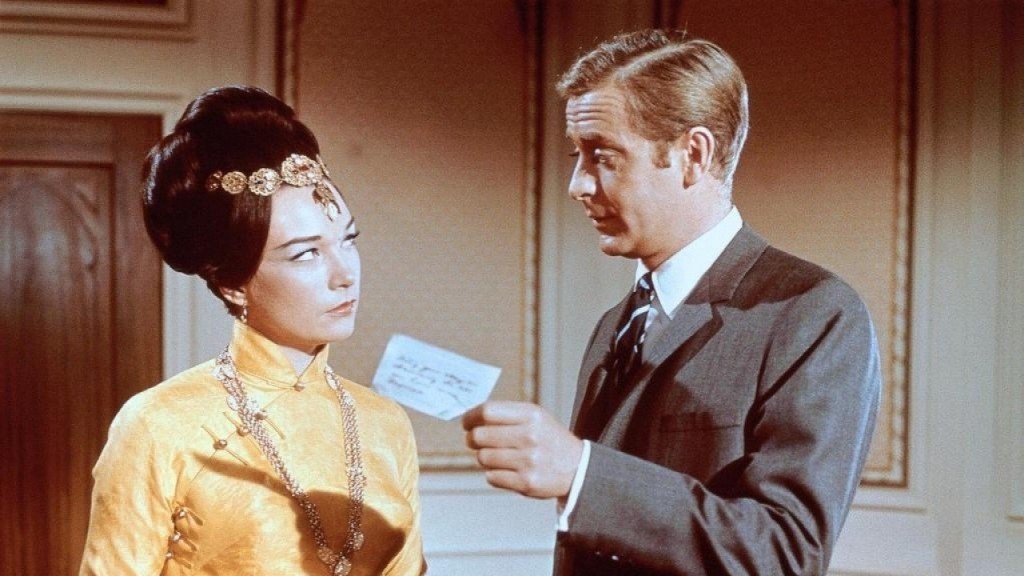 Shirley MacLaine Movies | 13 Best Films You Must See - The Cinemaholic