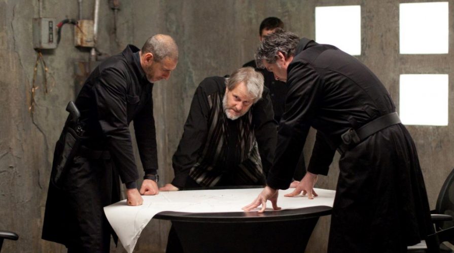 Looper Movie Plot Ending Scene, Explained - Cinemaholic