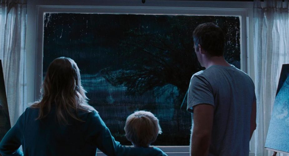 The Mist Ending, Monsters: Explained - Cinemaholic