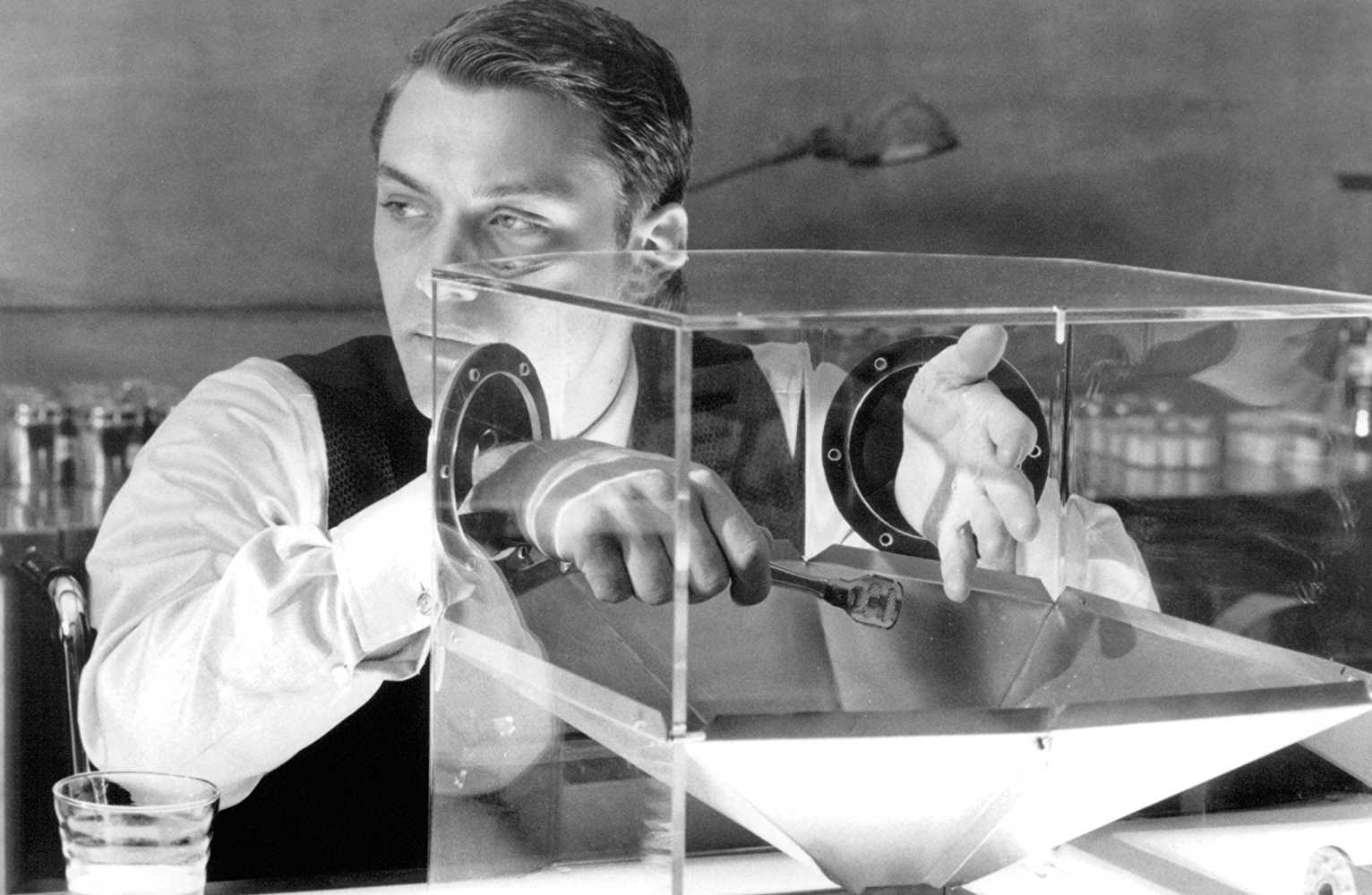 Gattaca Ending Explained: Why did Jerome Kill Himself?