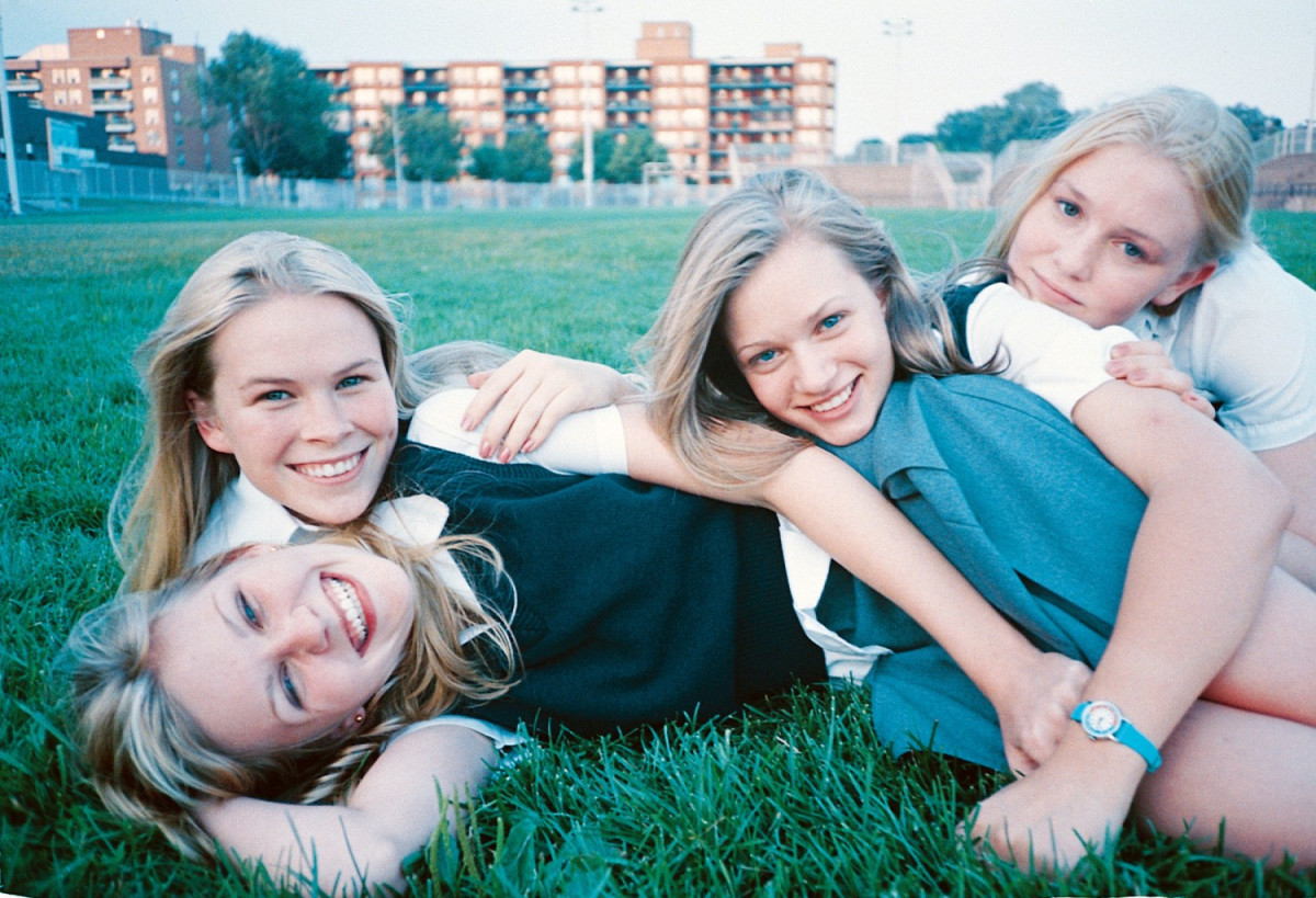 10 Movies Like The Virgin Suicides You Must See