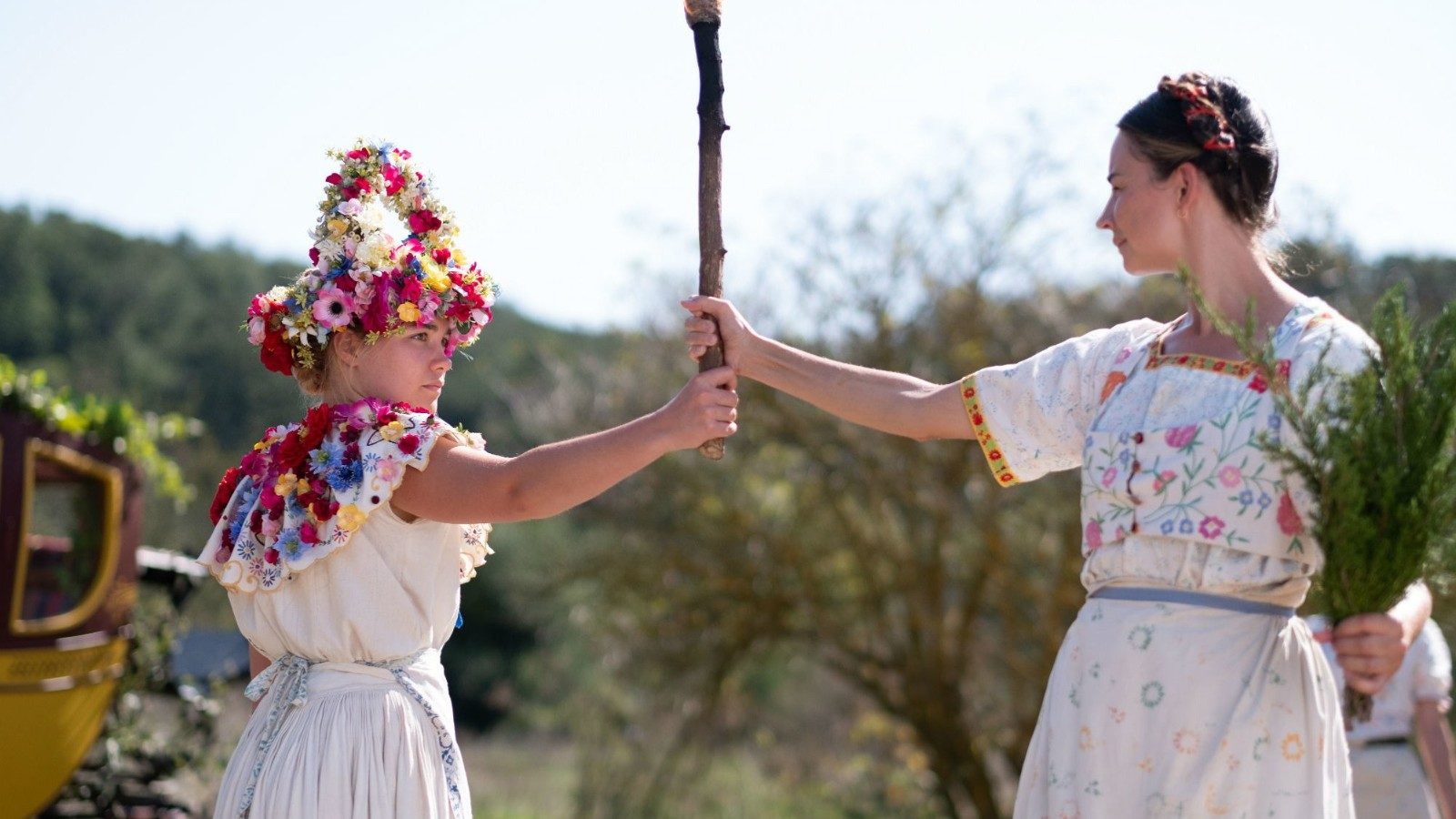 Midsommar Ending, Plot, Spoilers: Explained - Cinemaholic