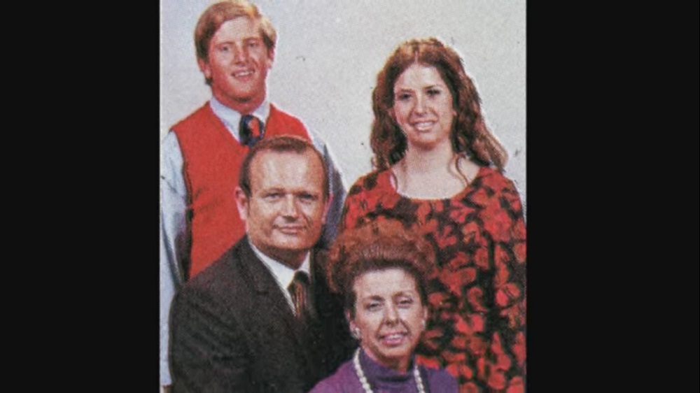 Darrell Hammond Sister: Where is Janet Hammond Now?