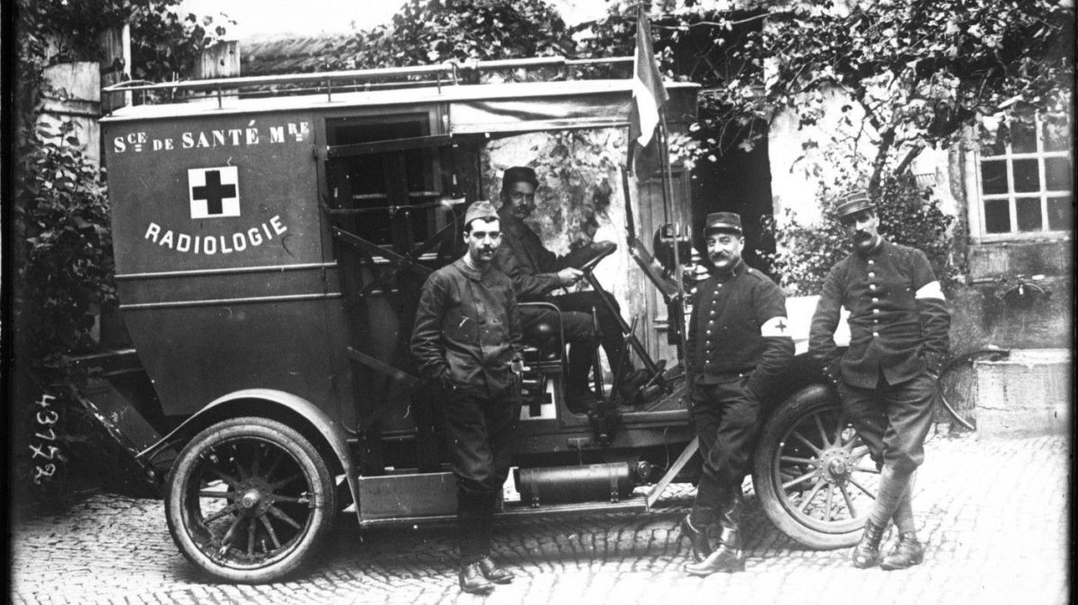 Is Radioactive a True Story? Is the Movie Based on Real Life of Marie ...