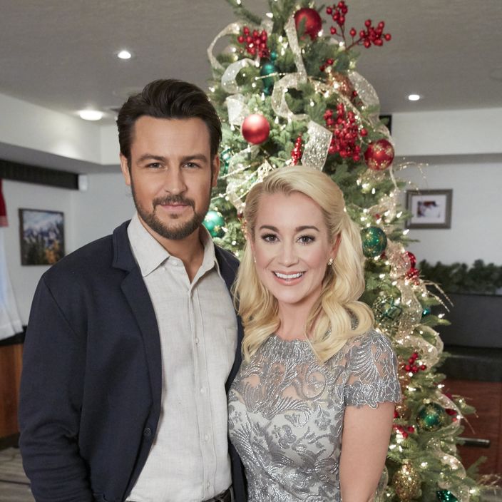 The Mistletoe Secret: All Shooting Locations and Cast Details