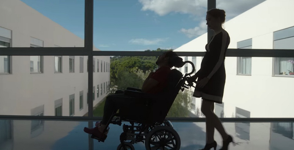 The Paramedic Ending, Explained | Netflix Movie Plot Summary