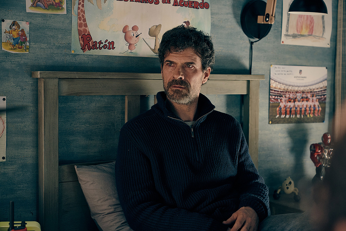 Don't Listen Ending, Explained | Netflix Plot Synopsis