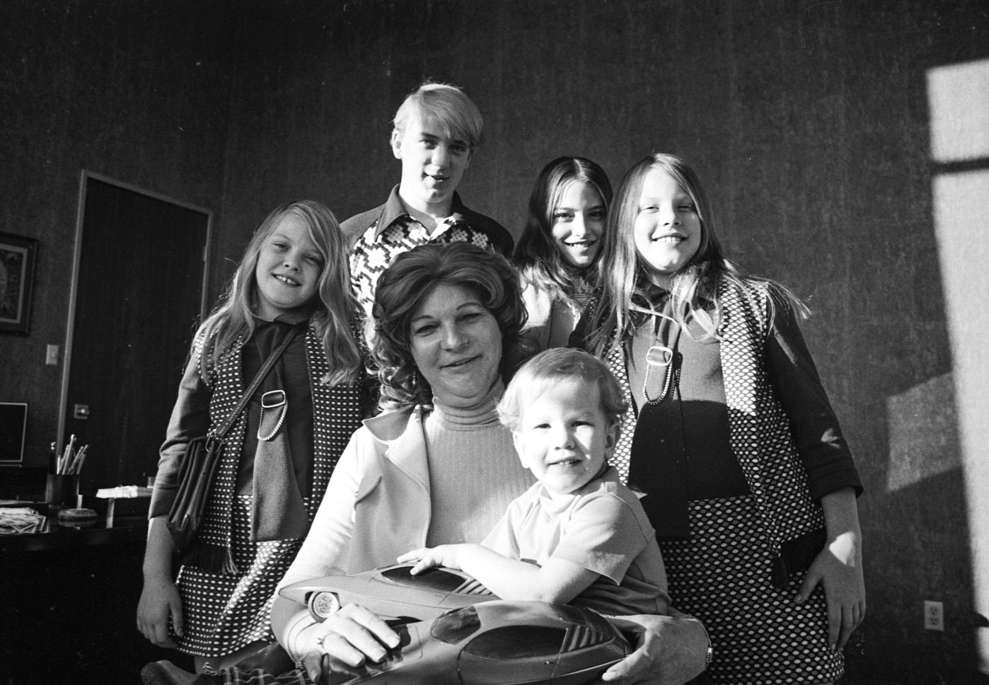 Elizabeth Carmichael's Wife and Kids Now: Where is Vivian Barrett ...