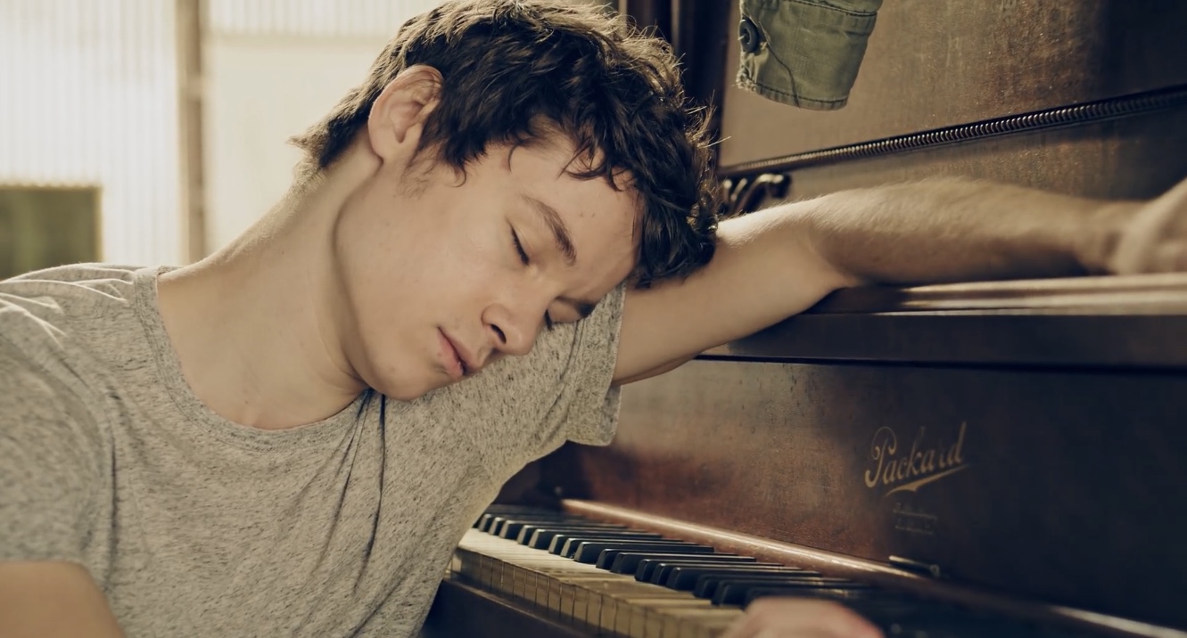 Kyle Allen: Who Plays Mark in The Map of Tiny Perfect Things?