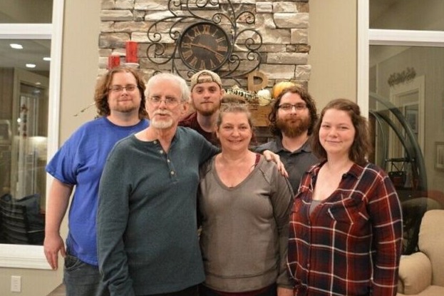 Olin "Pete" Coones Family Now: Where Are His Wife and Kids Today? Update