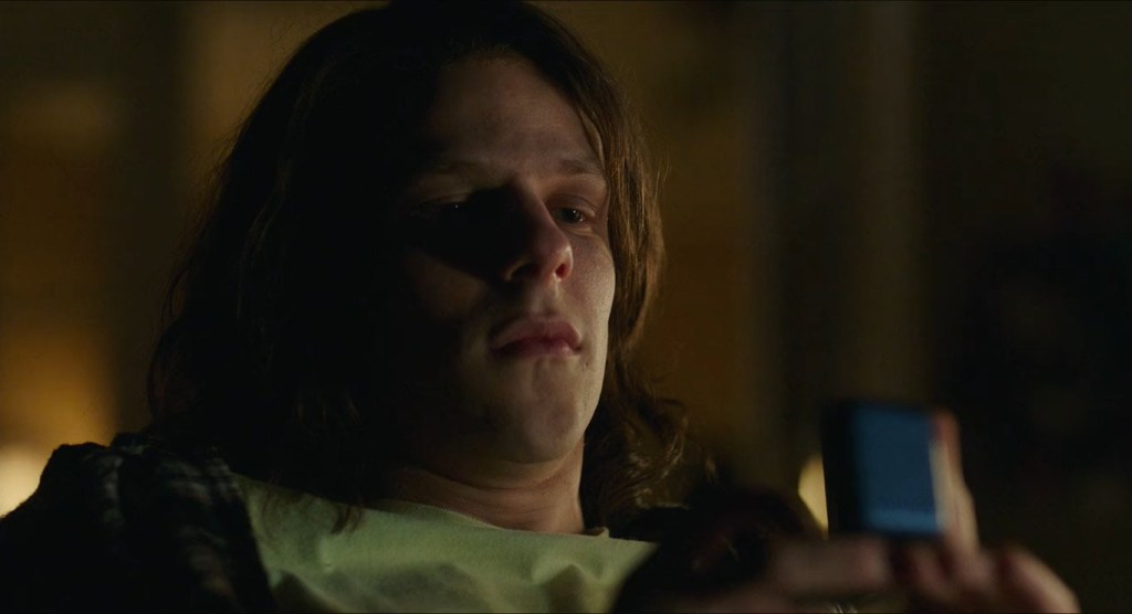 American Ultra Ending, Explained: What Happens to Phoebe and Mike? Is ...