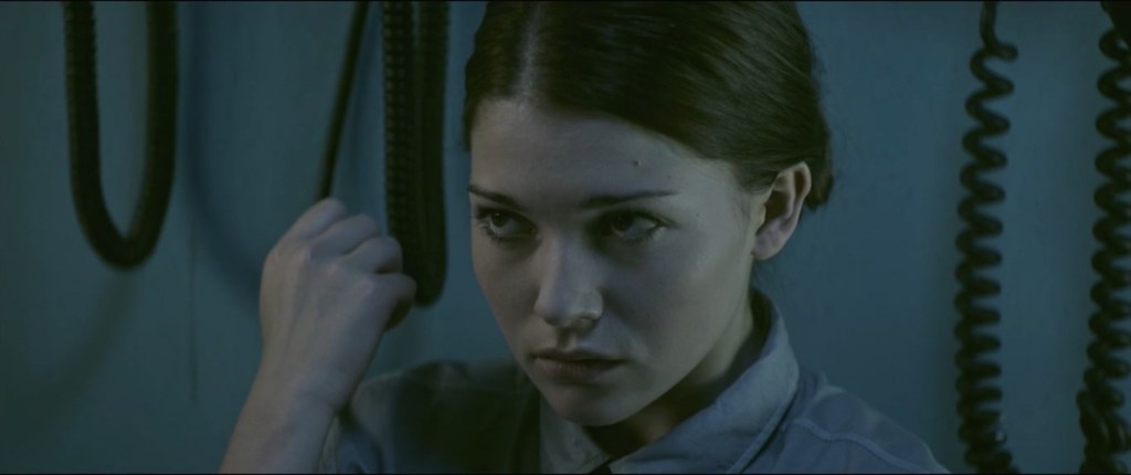 Level 16 Ending, Explained: Do the Girls Escape? Who Is Alex? Where Is ...