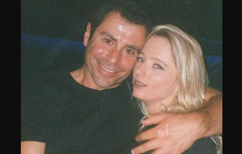 Robyn Lindholm Now: Where is Wayne Amey's Ex-Partner and Killer Today ...