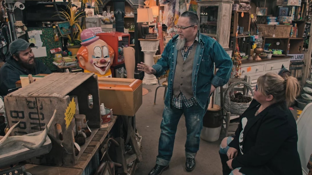 Where is Swap Shop Filmed? Netflix Filming Locations