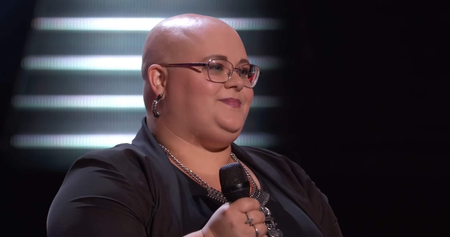 Why is The Voice's Holly Forbes Bald? Does She Have Cancer?