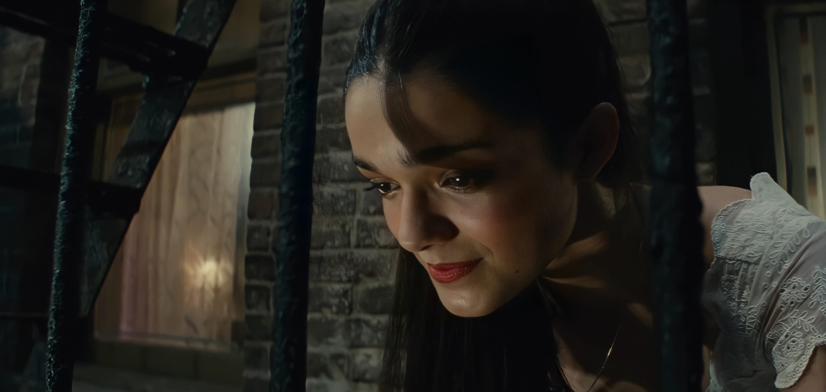 Do Maria and Tony Die at the End of West Side Story?
