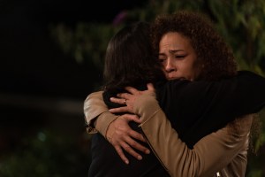 Yellowjackets Episode 8 Recap/Ending, Explained: Is Laura Lee Dead? Who ...