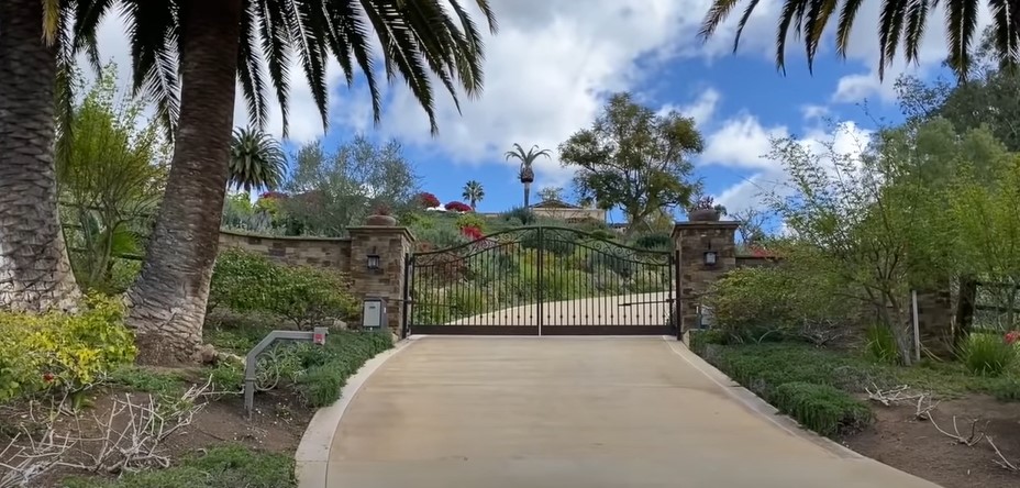 Who Owned Heaven's Gate Mansion? Where Was it Located? Can You Visit it ...