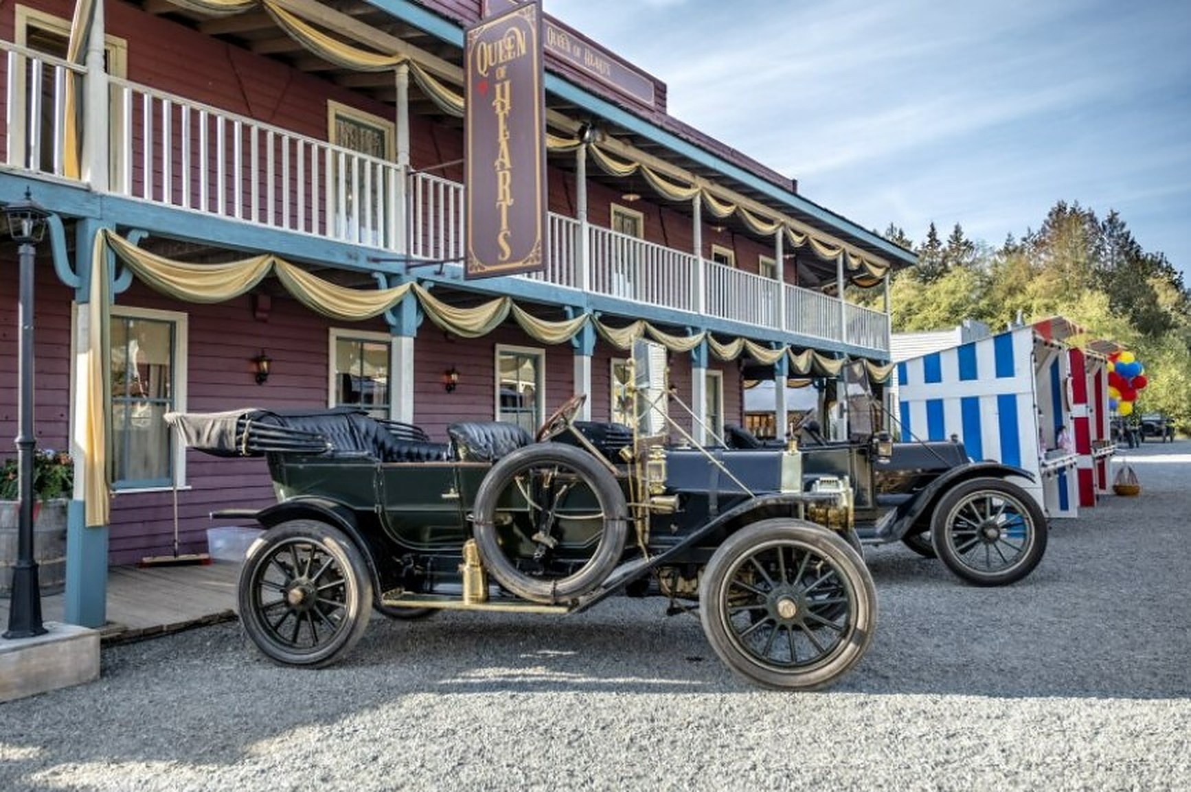 Where and What Year Does When Calls the Heart Take Place?