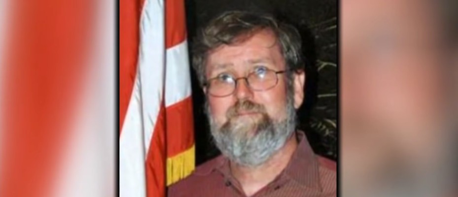 Is The Dropout's Ian Gibbons Based on a Real Person? How Did Ian ...