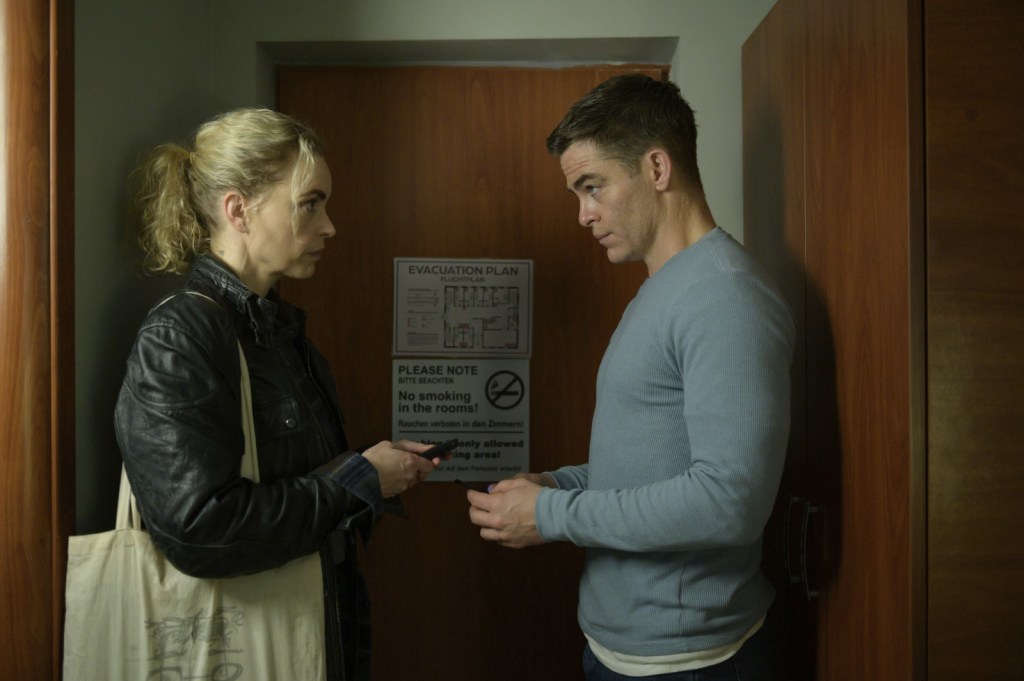 The Contractor Ending, Explained: Is Mike Dead or Alive?