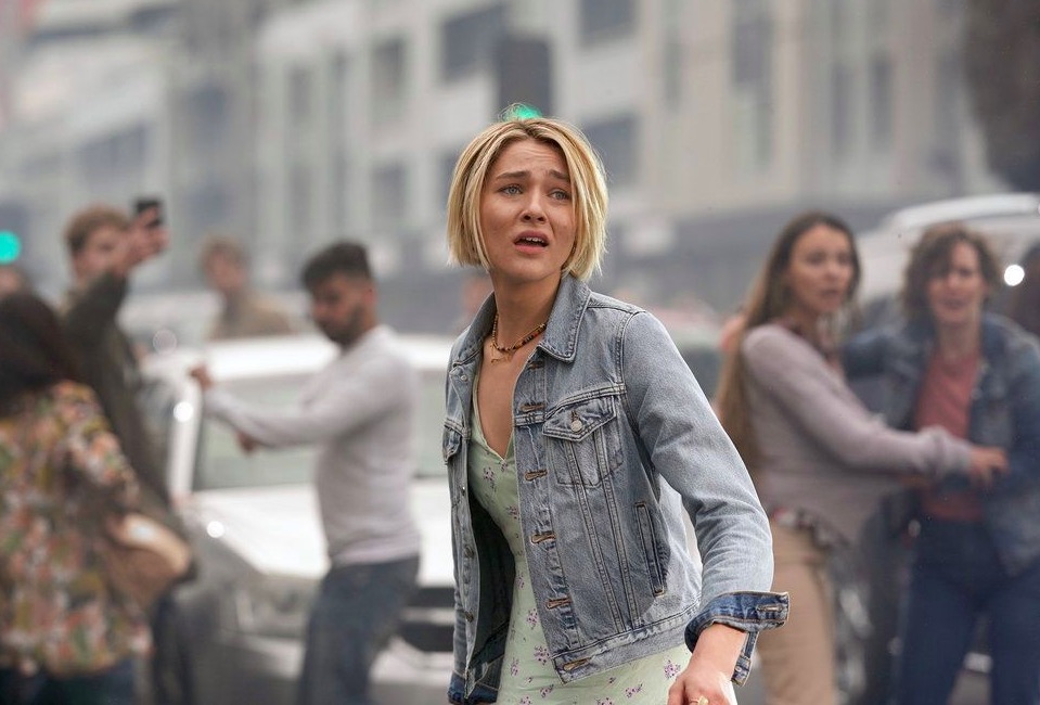 How Did Izzy Lose Her Leg in La Brea? Is Zyra Gorecki an Amputee in ...