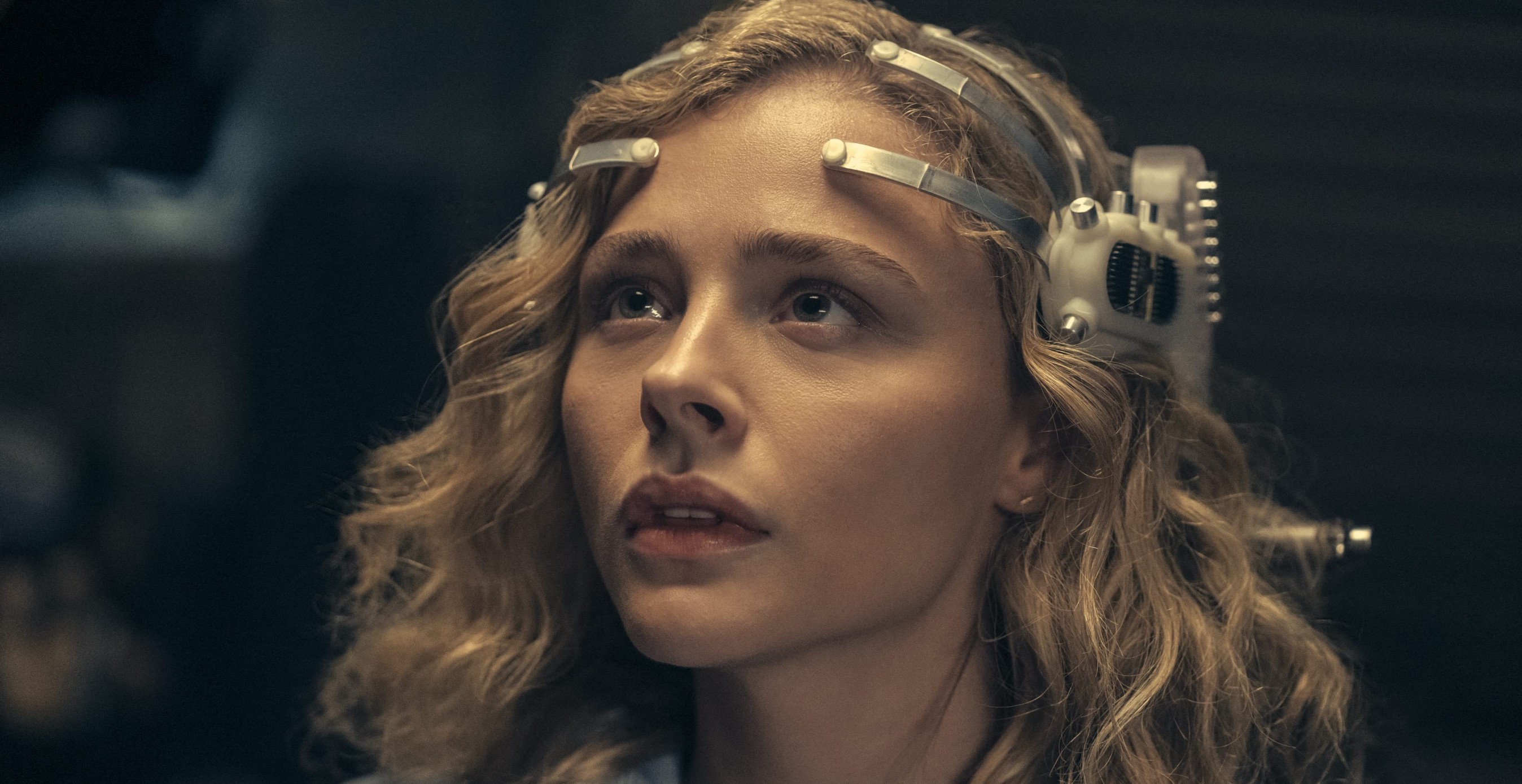 The Peripheral Season 1 Ending, Explained: Does Flynne Die?