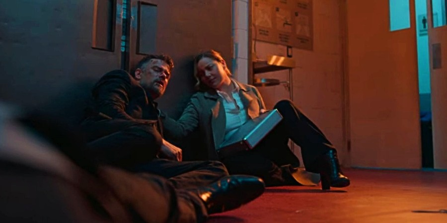 Blackout (2022) Ending, Explained: What Is Inside the Case? - The ...