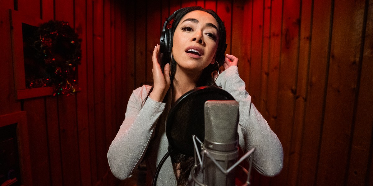 Netflix's Christmas With You Soundtrack: Where to Listen its Songs?