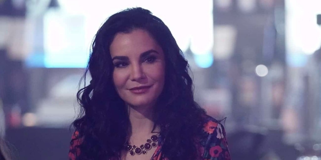 Is Catt Phoenix Nicky's Sister and Albie's Daughter in Monarch?