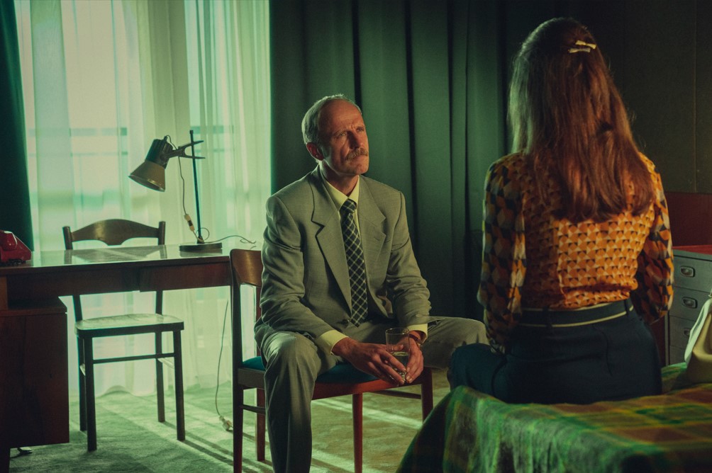 When and Where Does Netflix’s Glitter Take Place?
