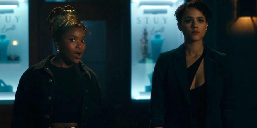 The Invitation (2022) Ending, Explained: Does Evie Escape? Is Walter Dead?