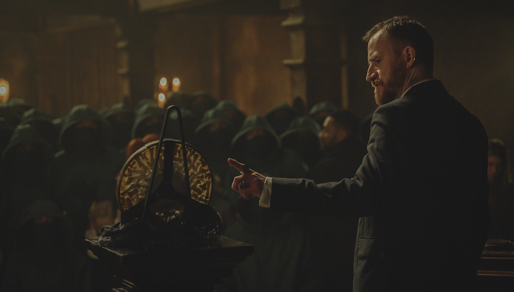 What Happens to The Bone Glass in Lockwood and Co? What does The Bone ...