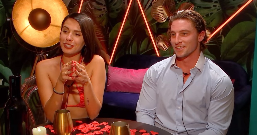 Xanthi Perdikomatis And Brett Robinson: Is The Circle Duo Dating or ...