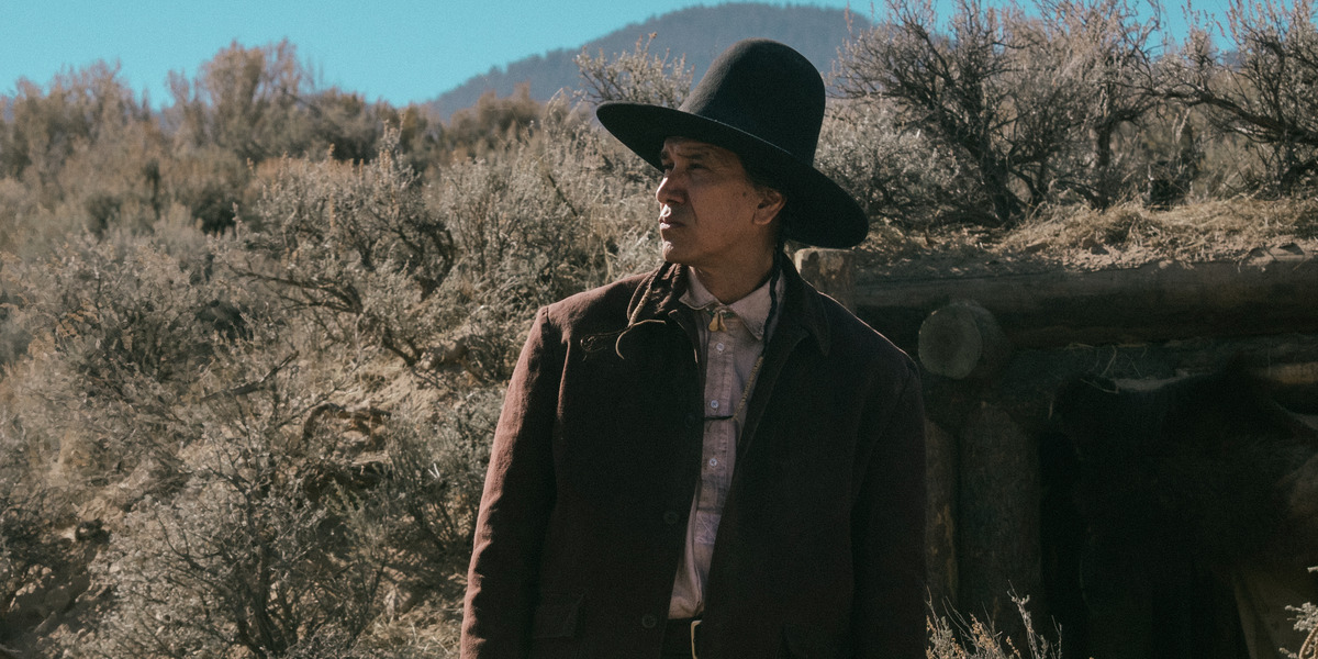 Is Hank Dead or Alive in 1923?