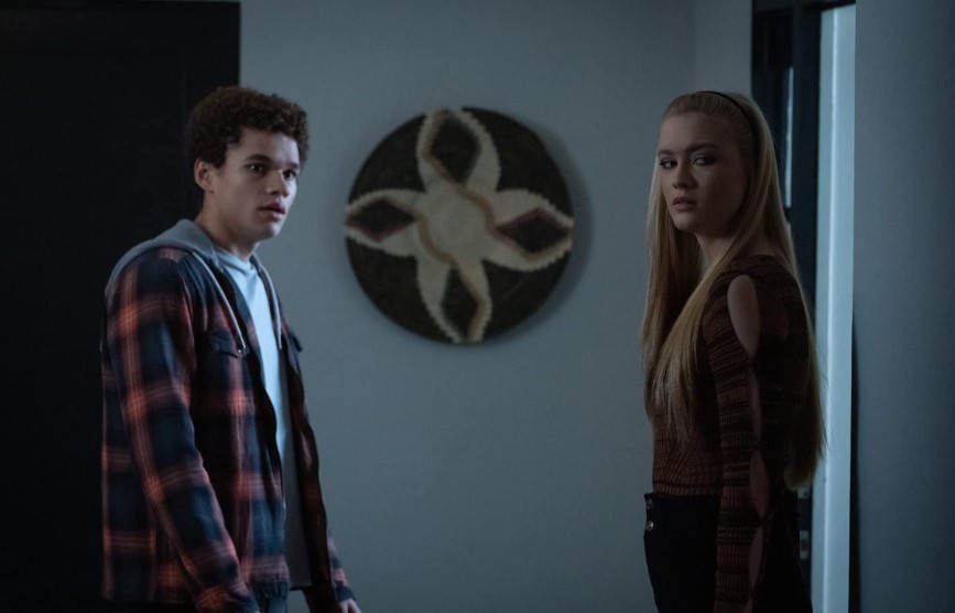 Wolf Pack Season 1 Finale Ending, Explained: Why Does Ramsey Want to ...