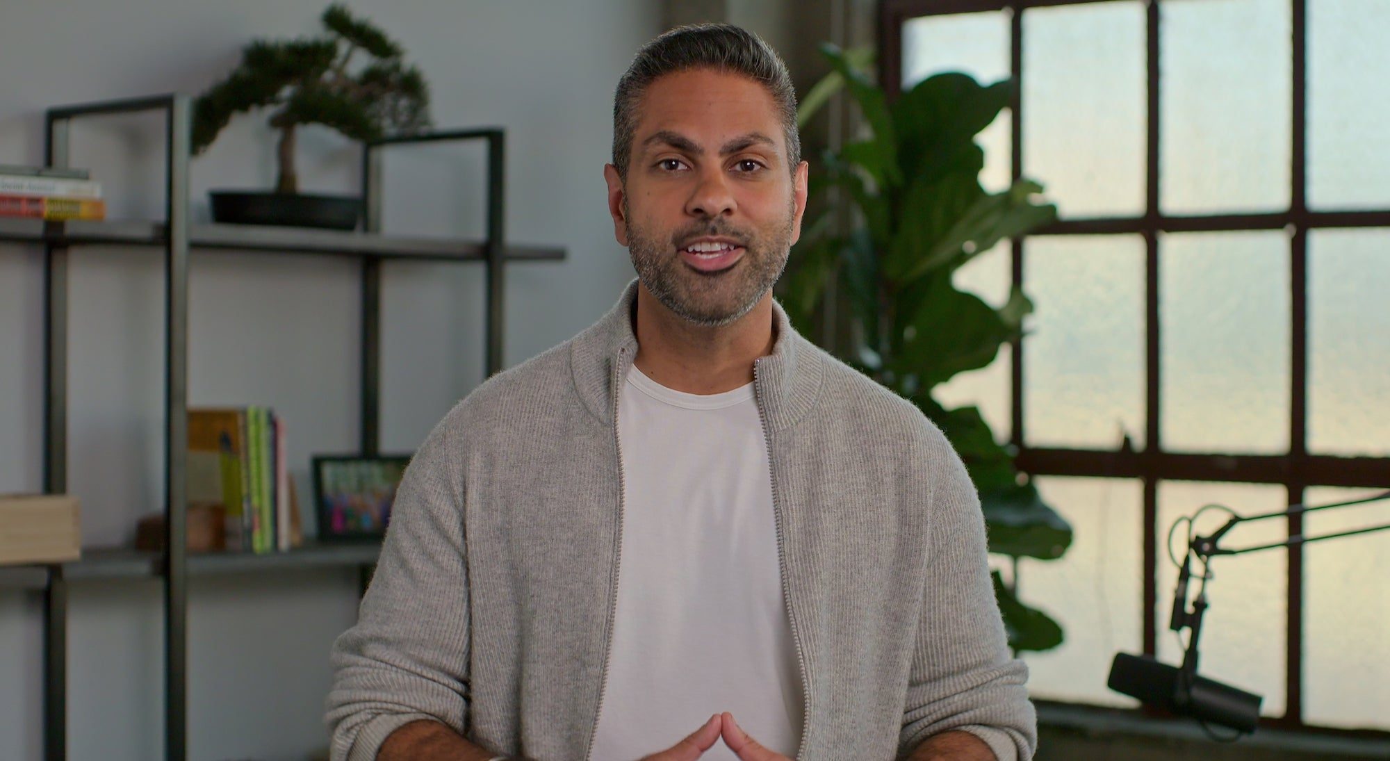 Ramit Sethi: How to Get Rich Host's Wife is a Personal Stylist