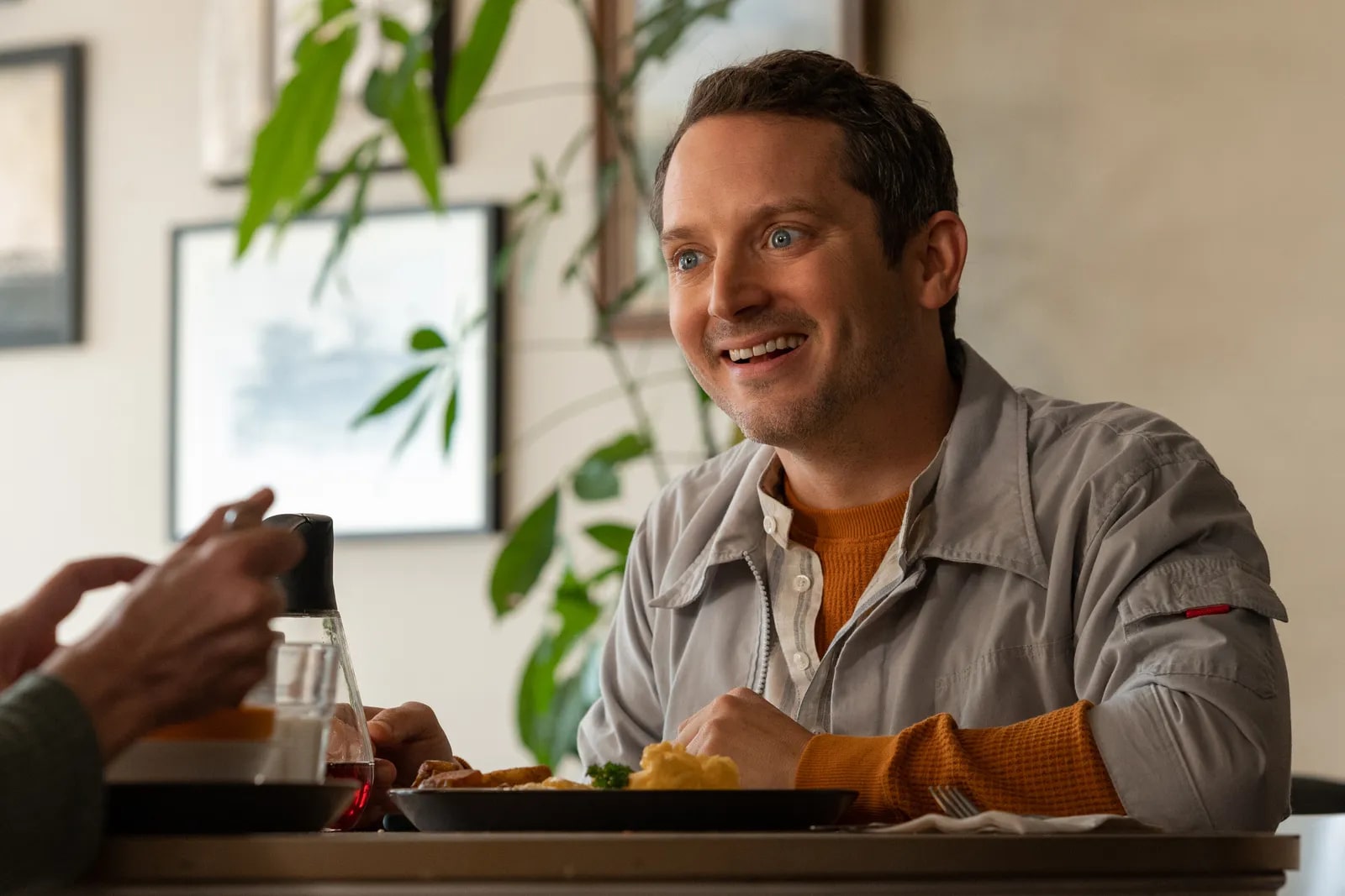 Is Elijah Wood’s Walter Leaving Yellowjackets?