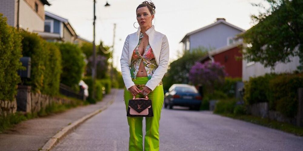 One More Time Ending, Explained: How Does Amelia Break Out of The Time ...