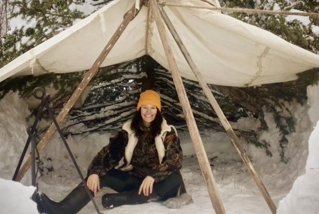 Melanie Sawyer From Alone: The Reality Star Shares a Quiet Life With ...