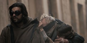 What is the Monster in Bird Box Barcelona? Why Do People Kill ...