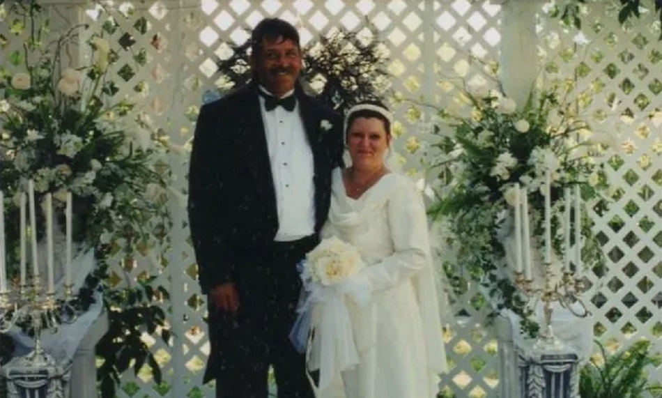 Robyn Barry: Craig Thrift’s Ex-Wife is Leading a Quiet Life Today