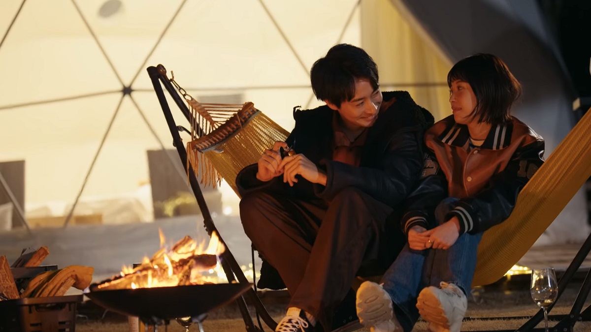 Julie and Robin Furuya: Is the Is She the Wolf Couple Together?