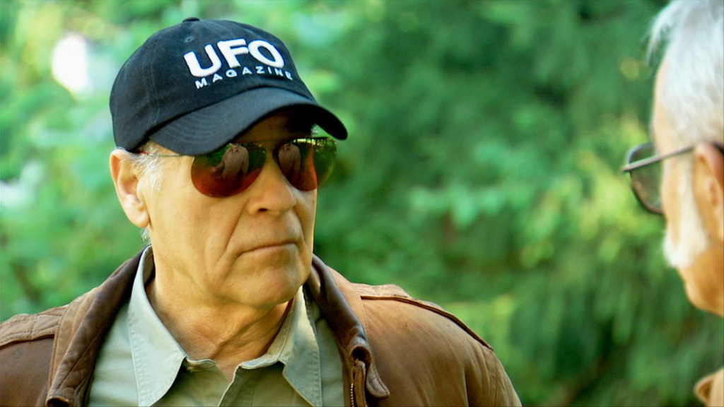 8 Documentary Series Like Encounters You Must See - The Cinemaholic