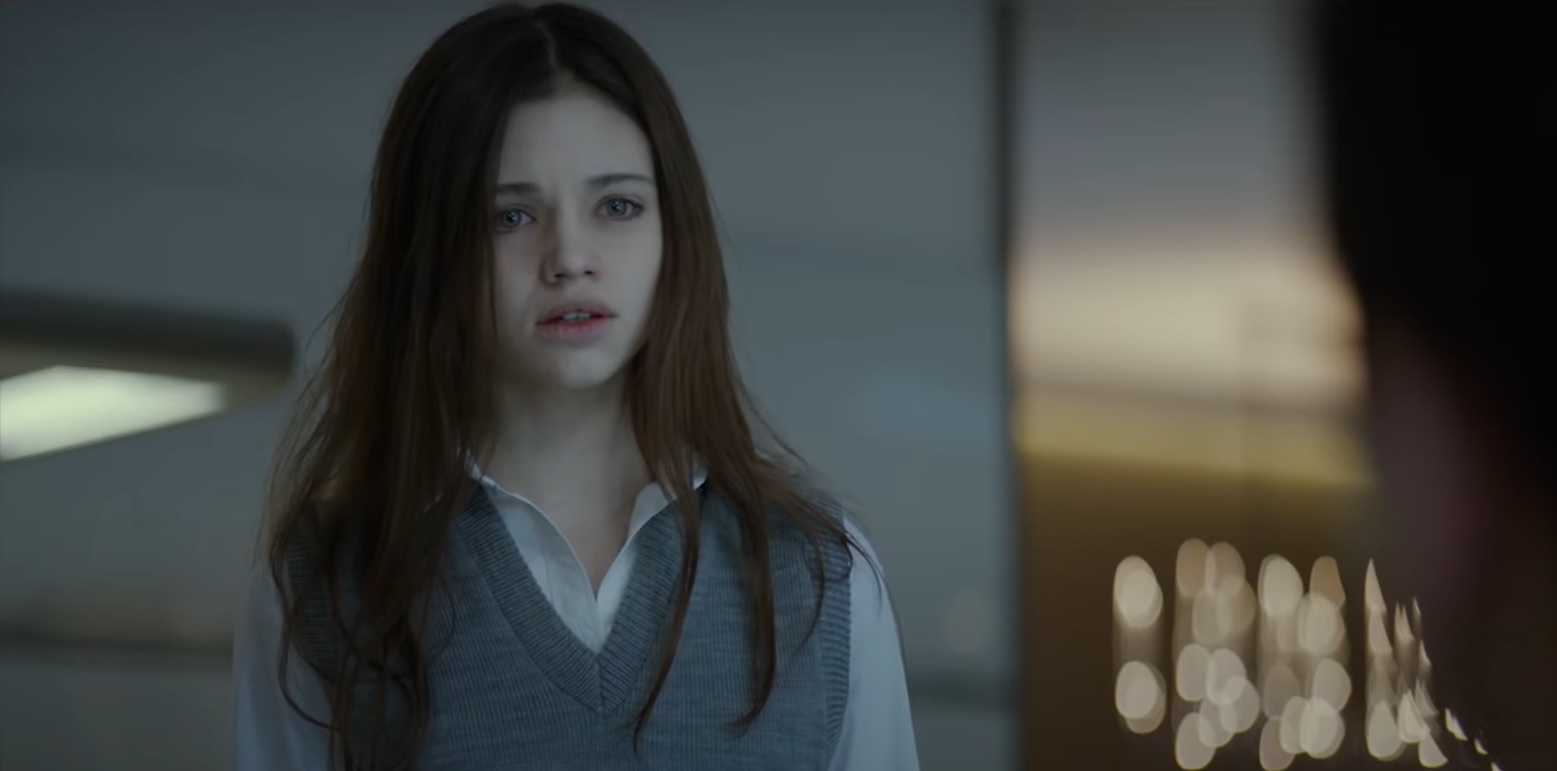 Look Away Ending, Explained: Why Does Airam Kill Her Father?