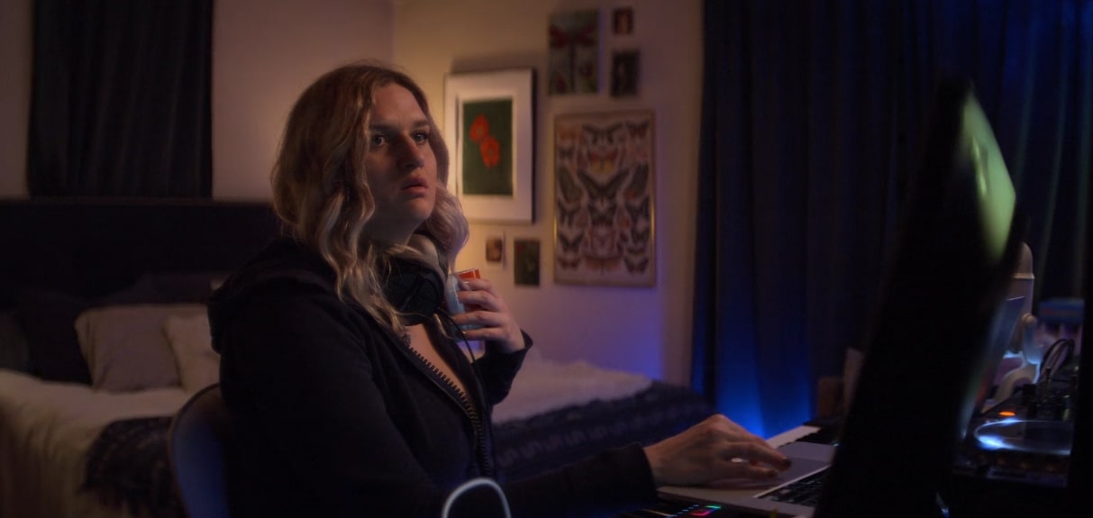 Elle: The Ex-Twin Flames Universe Member is Now Living Her Dream