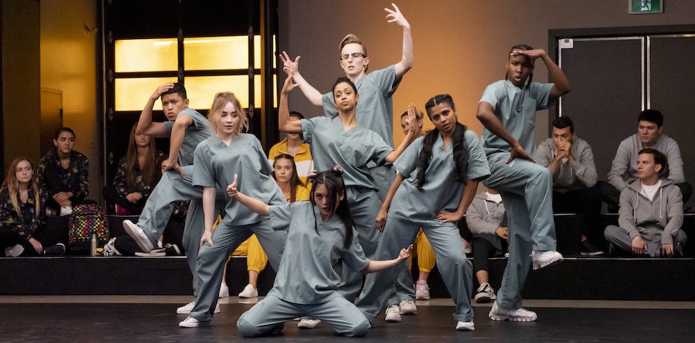 6 Best Cheerleading Movies and Shows on Netflix Right Now