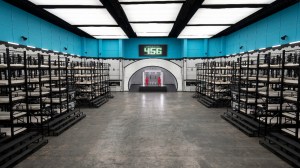 Are the Sets and Uniforms in Squid Game The Challenge Same as the ...